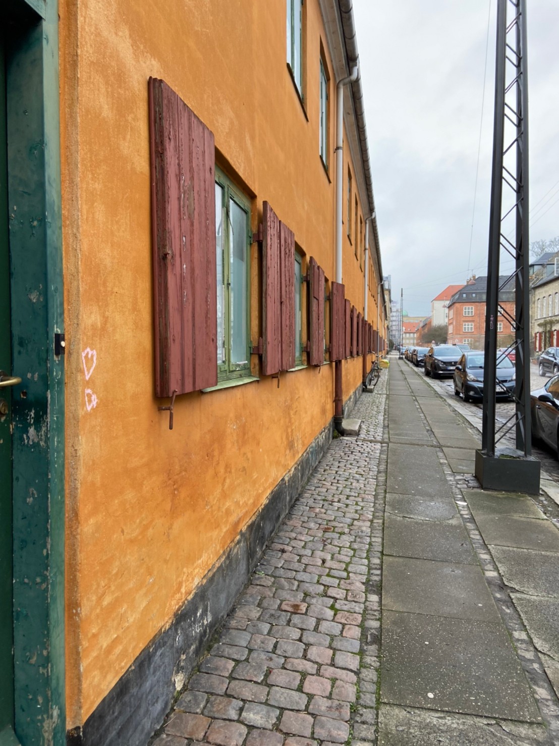 童話國度丹麥深度自由行Day1 Nyboder.小美人魚.新港.國王新廣場 - 謝小徽的旅行手札